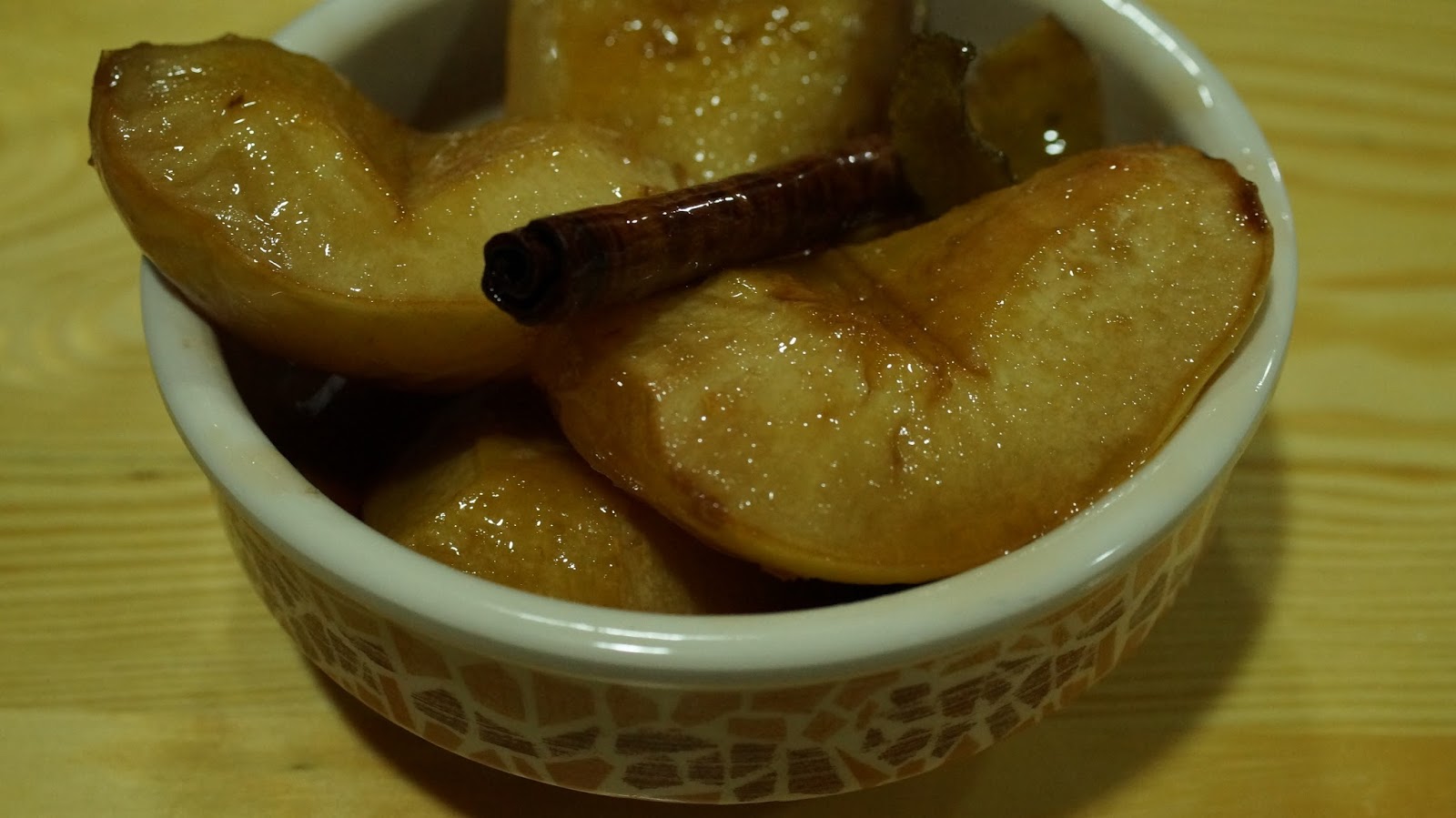 Dentes & Doces: Marmelos assados no forno com calda de vinho do porto