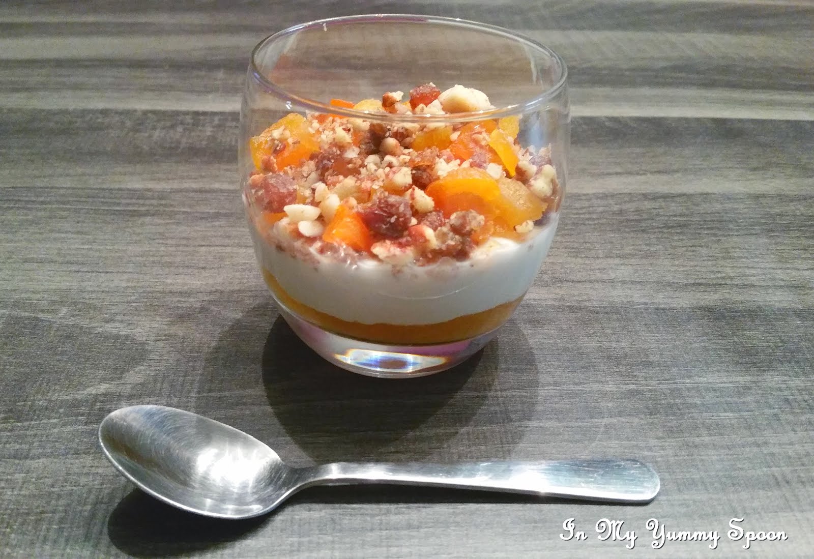 In my yummy spoon: Verrine fromage blanc & ricotta, abricot et fruits ...