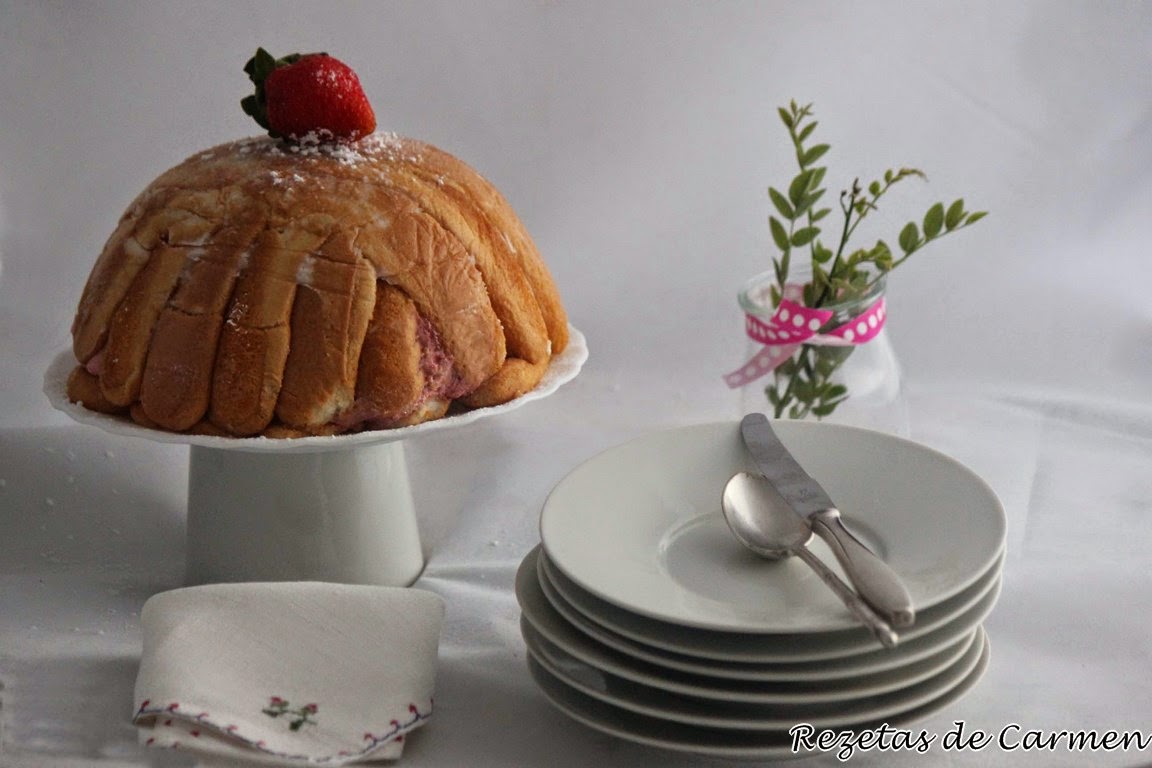 Zucotto de frutas del bosque