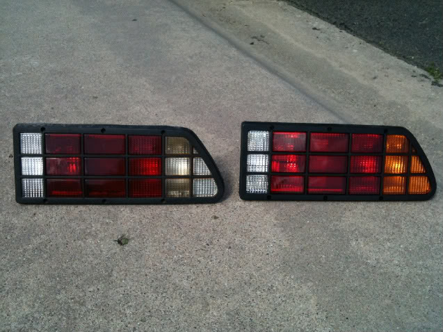 DeLorean VIN 6080: Tail light lens