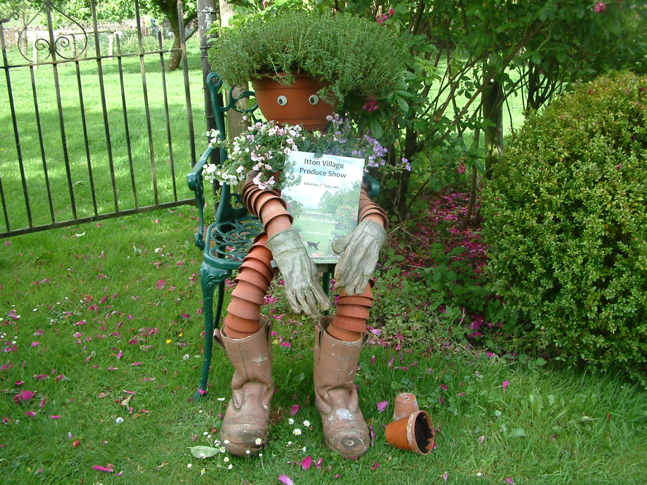 DOWN ON THE FUNNY FARM: Flobalobs, Furtling, and Fabulous Friends......