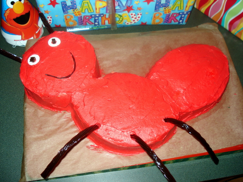 cute and delicious cakes: Red Ant Cake