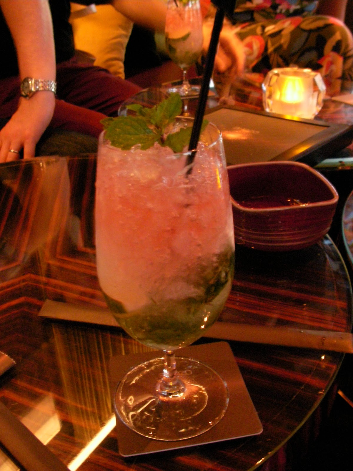 Living Loving and Writing: Ozone Bar - the highest bar in Asia!