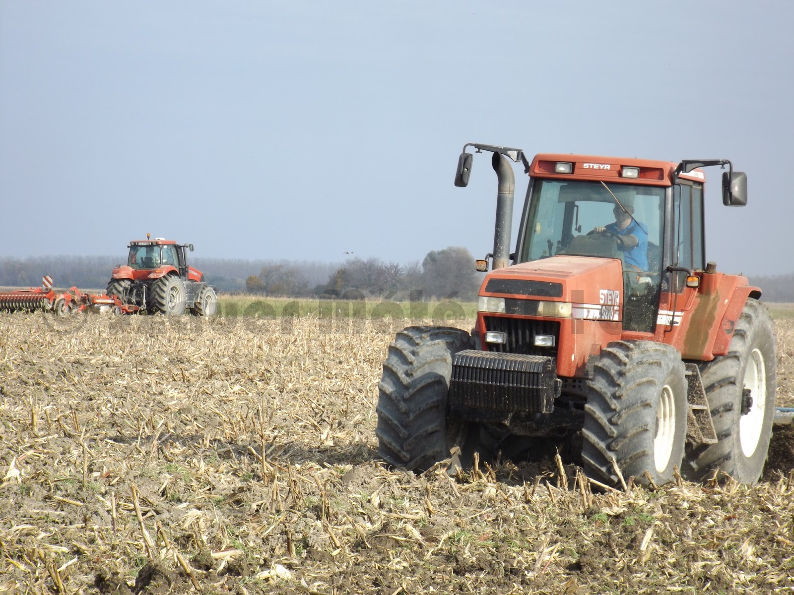..Mezőgépek..: Steyr 9270 & John Deere 7810 : Gruberozás és műtrágyaszórás