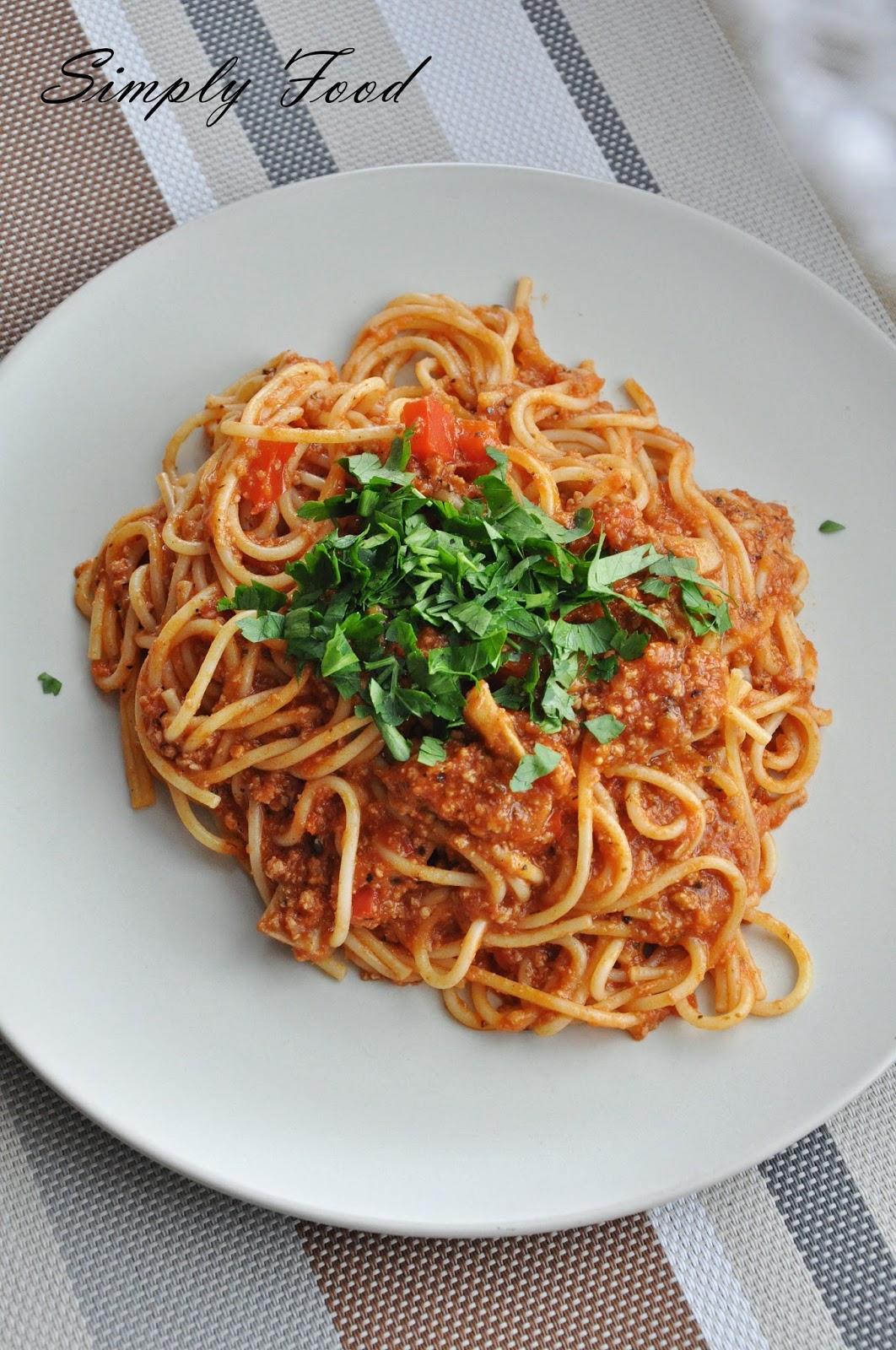 Simply Food: Makaron a'la spaghetti bolognese