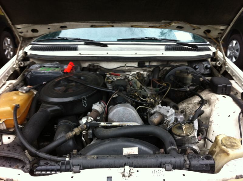 5k: 1982 Mercedes-Benz 300D W123; Turbo Diesel; White Coat - DailyTurismo