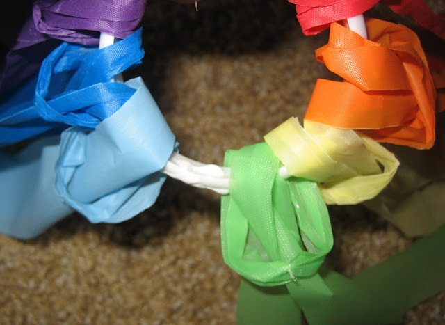 Teaching The Little People: Rainbow Streamers in Preschool