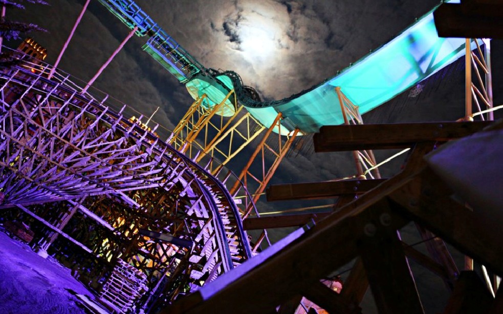 Nouvelles photos magnifiques de Wodan Timbur Coaster - PARKS Trip