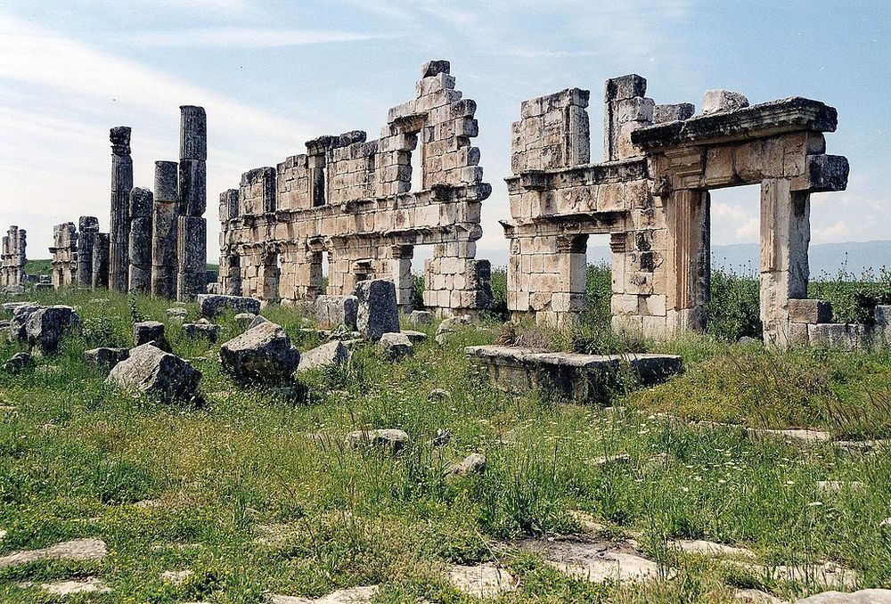 The Great Colonnade at Apamea | Amusing Planet