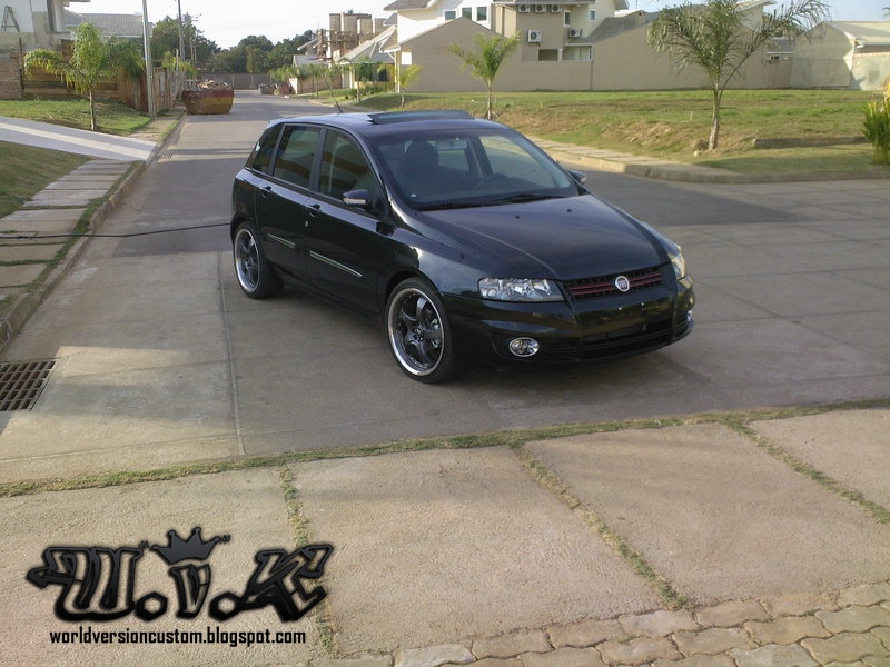 World Version Custom: Fiat Stilo Rebaixado + Rodas aro 19"