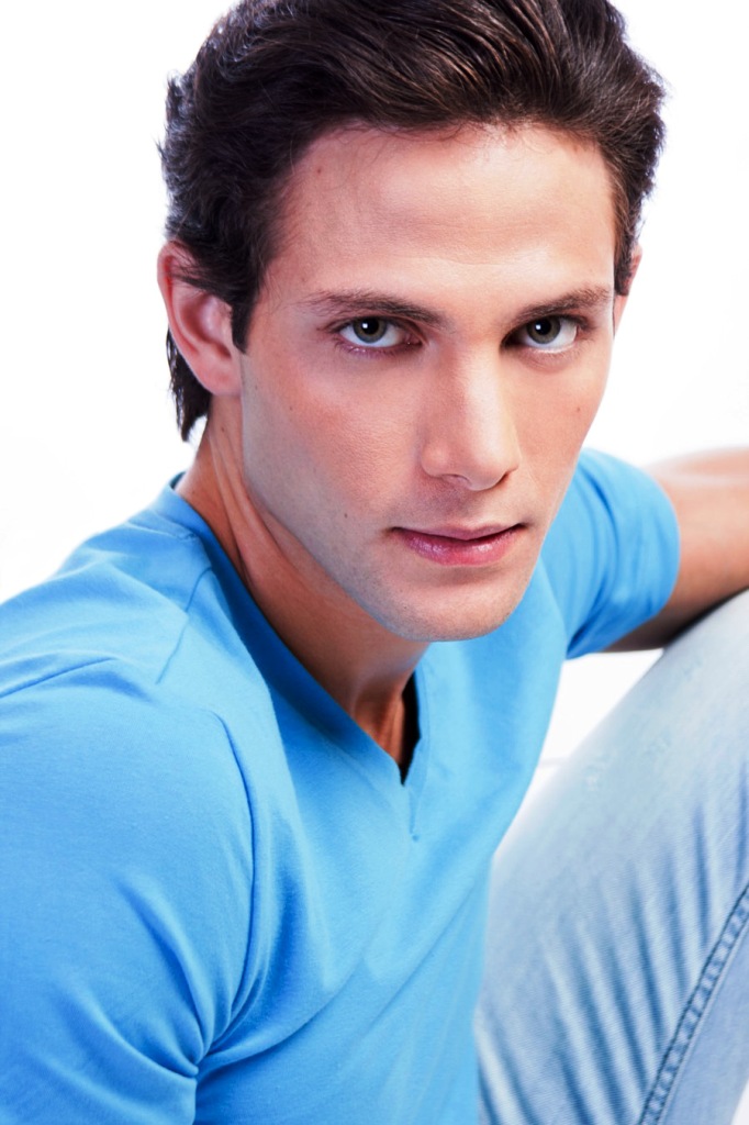 Gabriel Coronel - Diverso Magazine