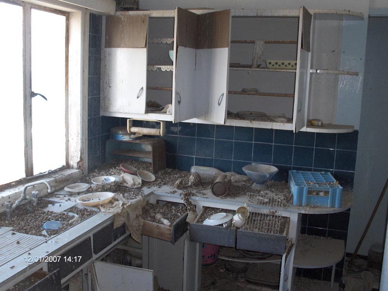 Kıbrıs Hayalet Şehir - Kapalı Maraş - - published by Jason Oblomov on ...