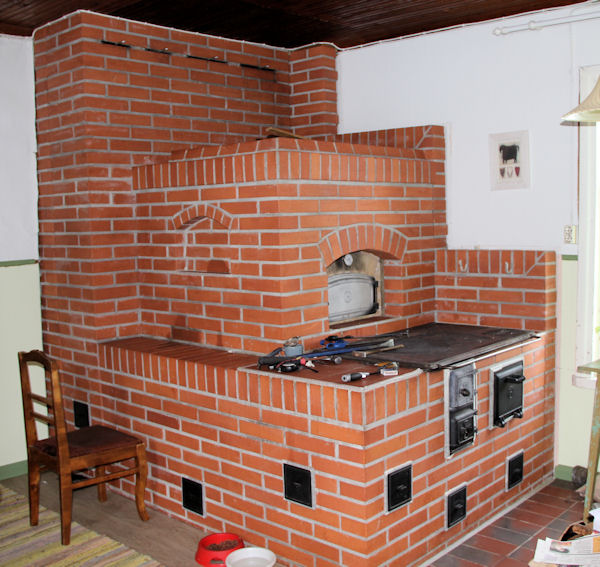 Unelmia ruusuista: Muurin muutos ja pientä ihmetystä.