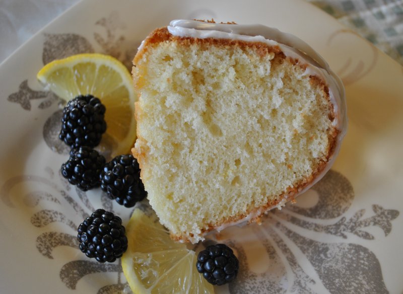 The Dutch Door Kitchen: Lemon Cake