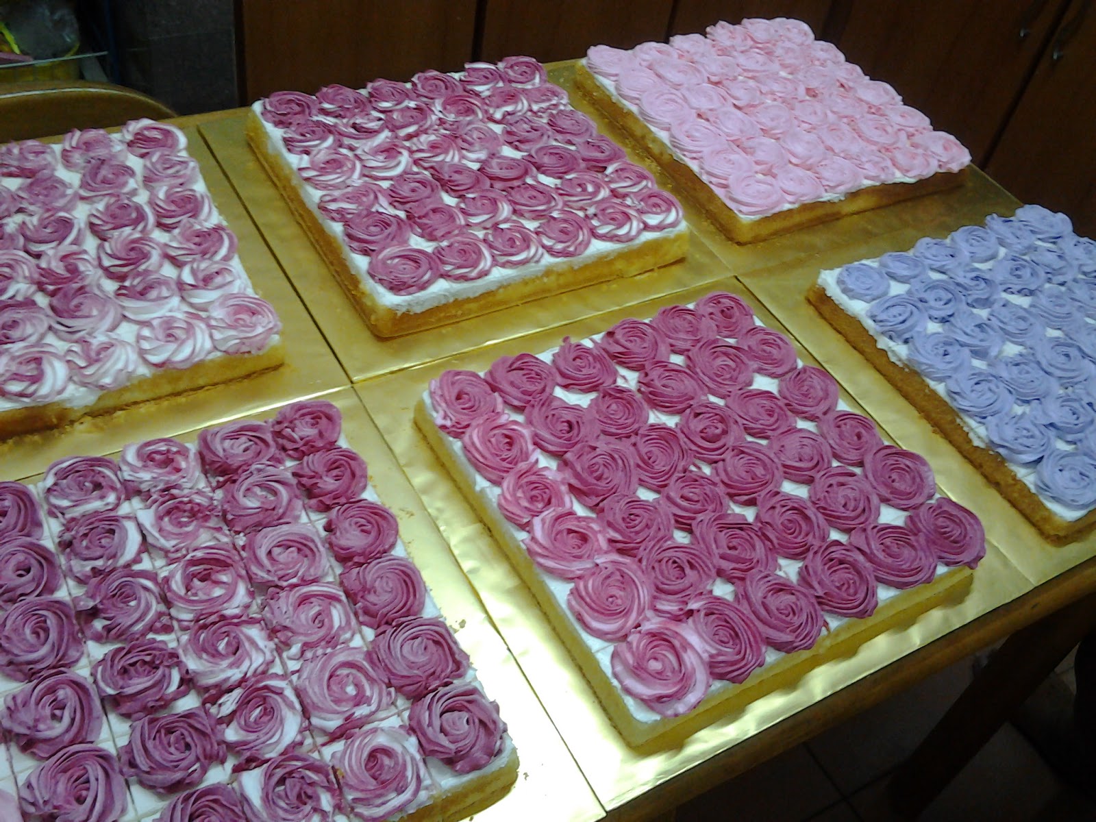 CT Hasanah Cake House: Mini Square Cakes