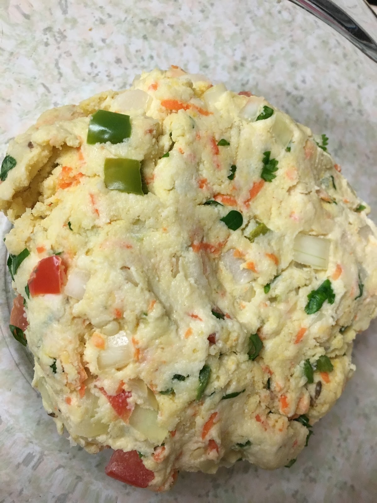 Easy, Tasty, Healthy: Rava Rotti / Sooji rotti / Semolina Rotti