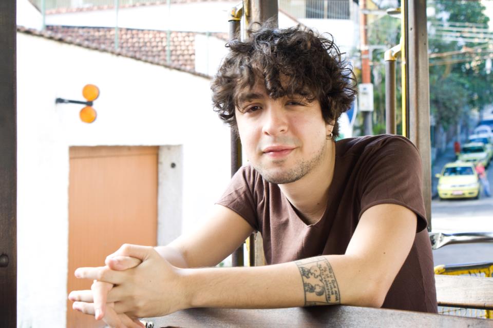 Classify Cícero, Brazilian singer