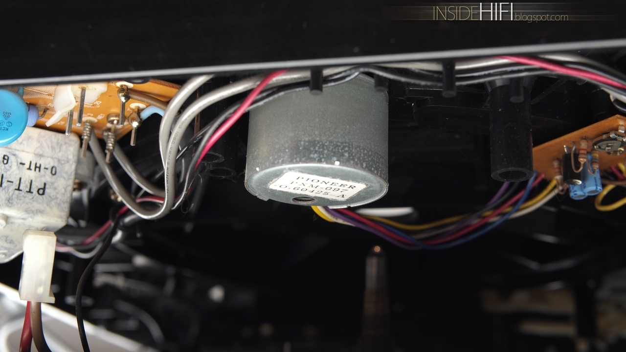 Inside Hi-Fi: Pioneer PL-2300