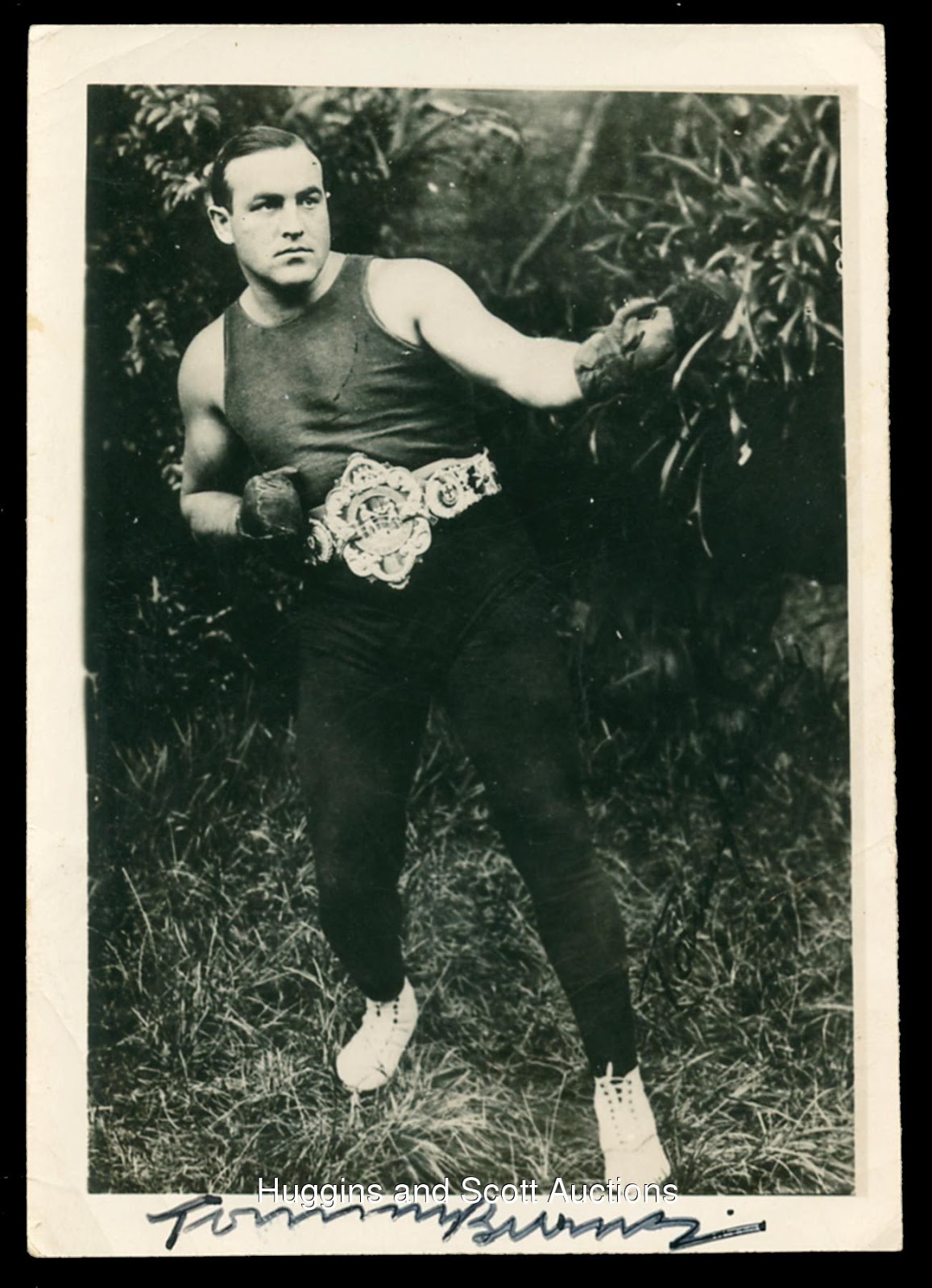 The Boxing Glove: May 2016