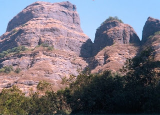 Exploring The World: Forts of Maharashtra: MANDANGAD