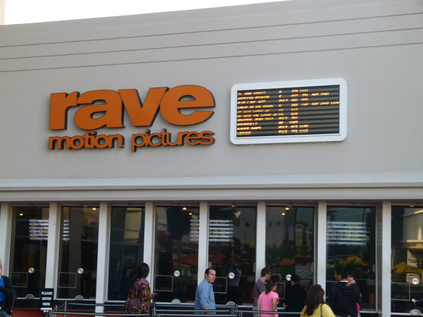 Things To Do In Los Angeles: Rave 18+ One of the Finest Movie Theaters ...