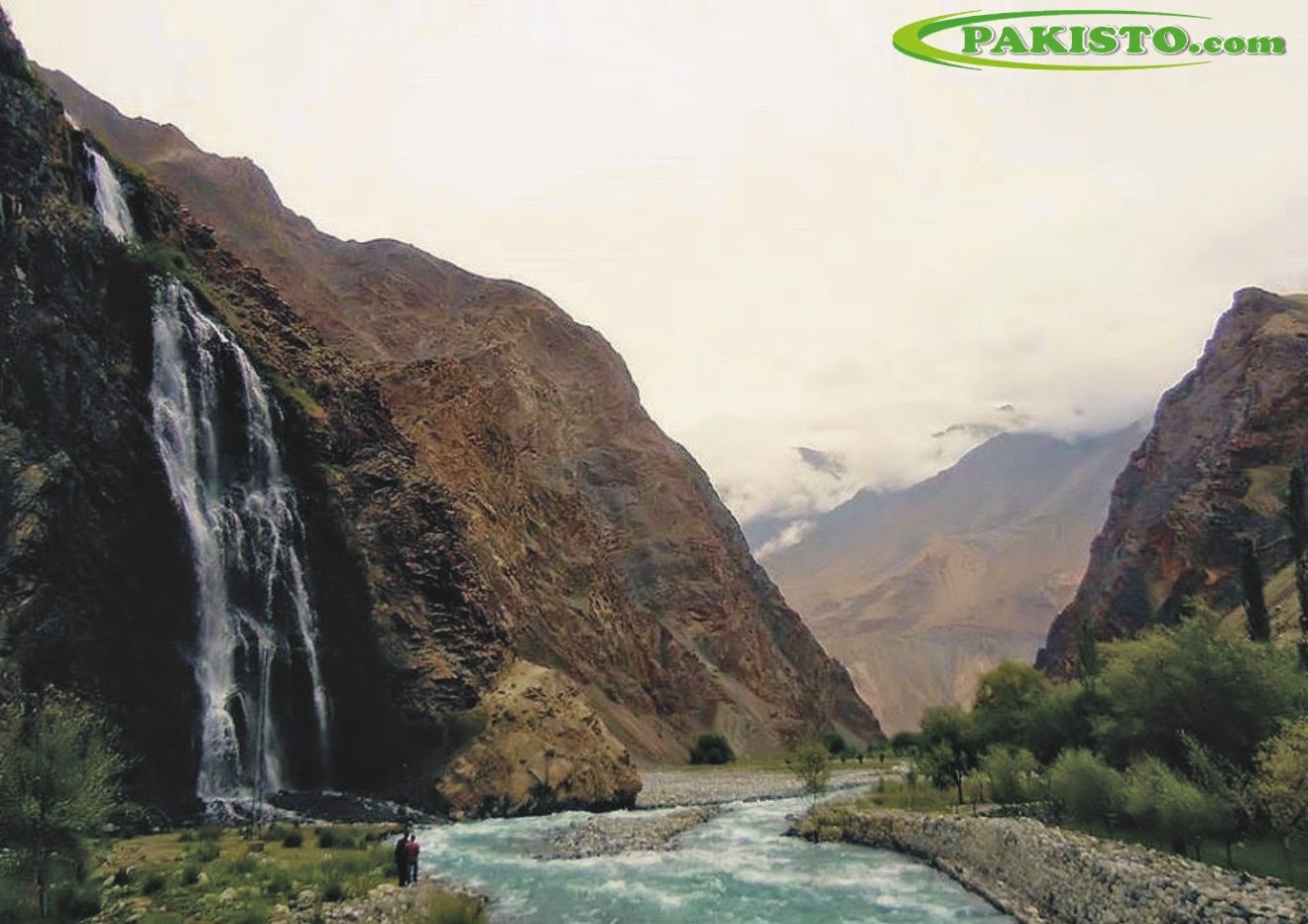Essay-eh: Manthoka Waterfall, Pakistan