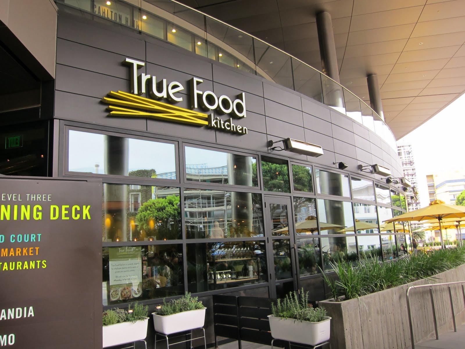 Gourmet Pigs: True Food Kitchen (Santa Monica, CA)