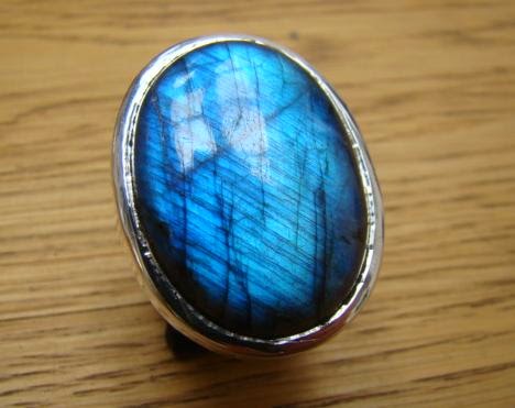 Ciri-Ciri & Khasiat Batu Labrador (Labradorite Meaning) | Koleksi Batu ...