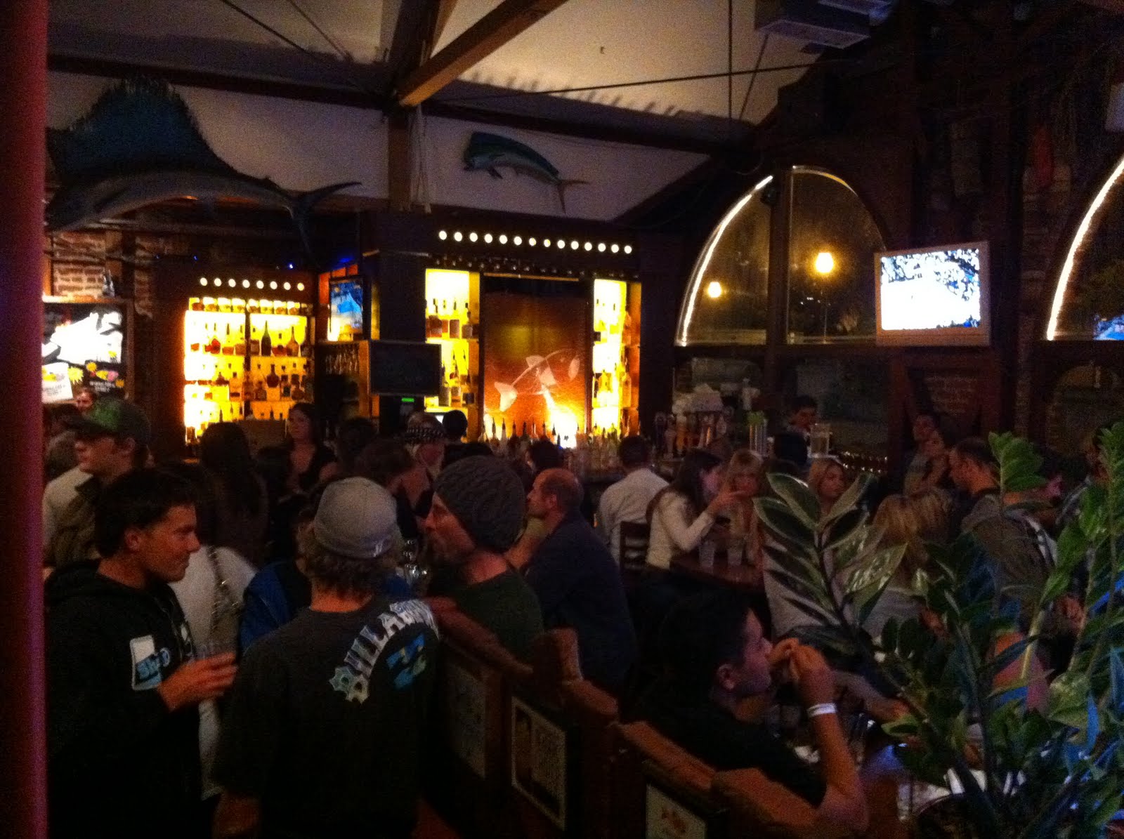 SBmenus.com: Best Happy Hour in Santa Barbara, CA!