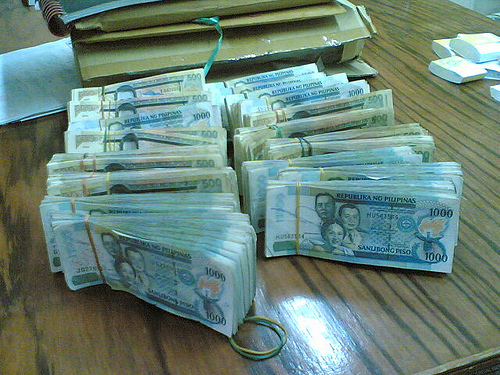 Kaban ni D_BystandeR: NAWANI SA LISTAHAN ANG TULO KA MILYON KA PESOS ...