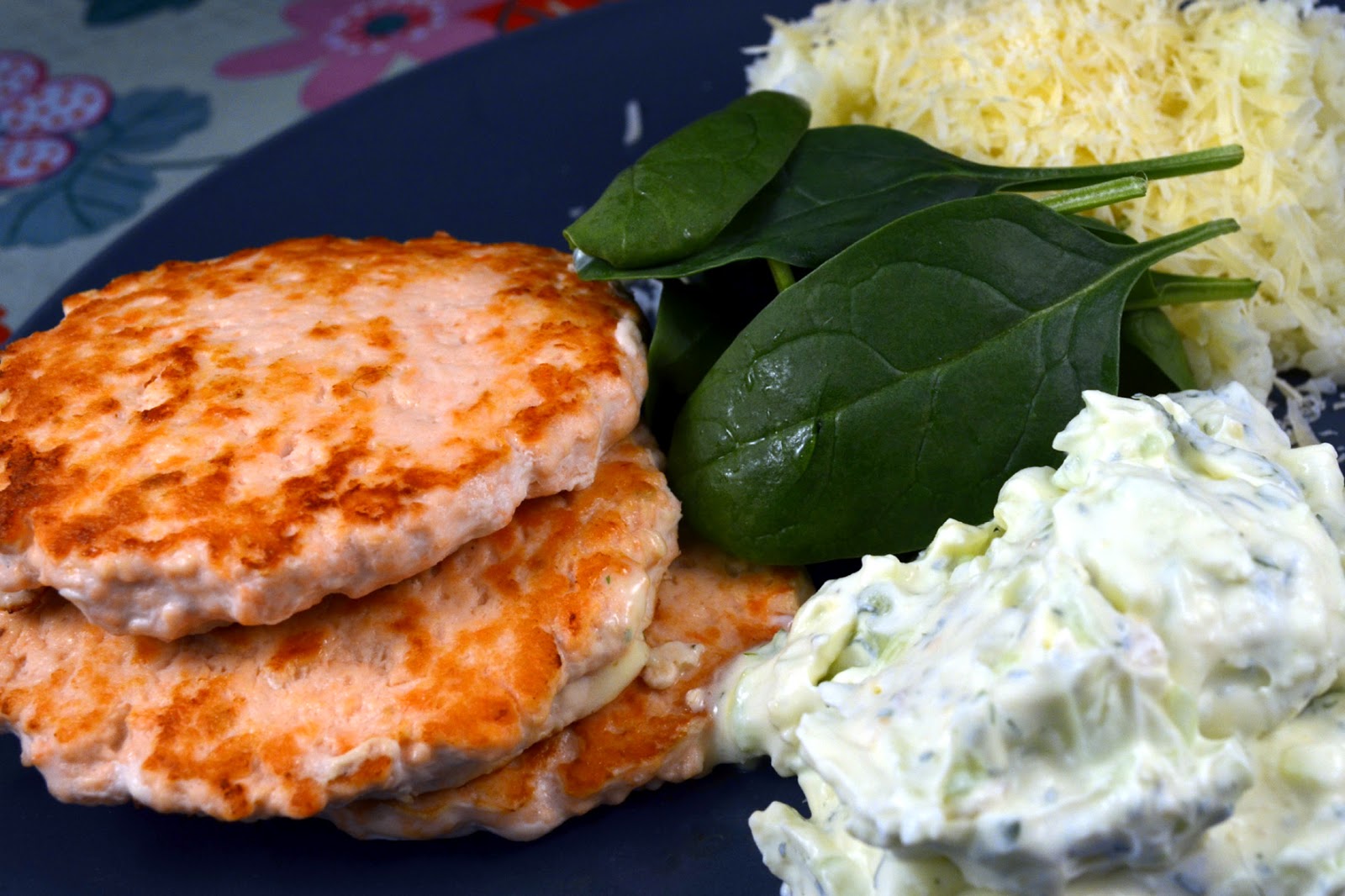 Helande Mat!: Laxbiffar med Dill-tzatziki och Blomkålsris
