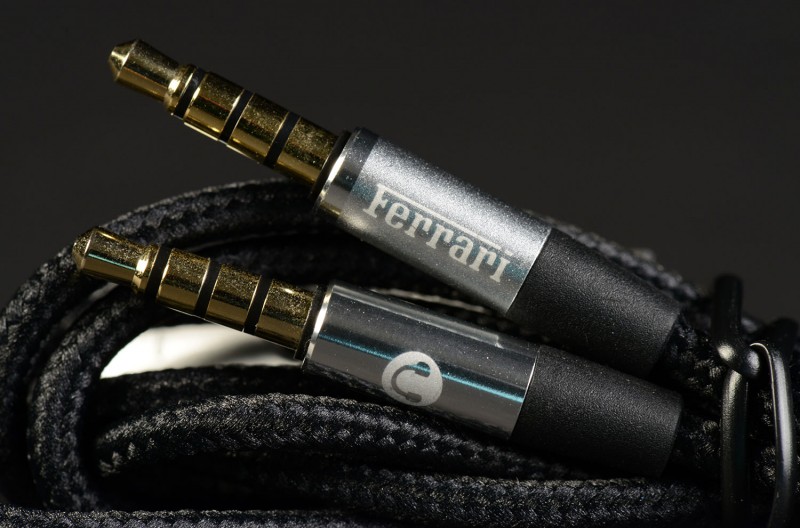 Best Gadged Review: FERRARI CAVALLINO T350 by LOGIC3 Peview - PC