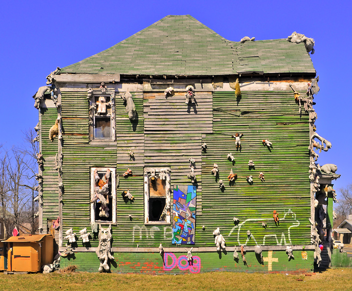 Woodland Shoppers Paradise: Detroit's Heidelberg Project