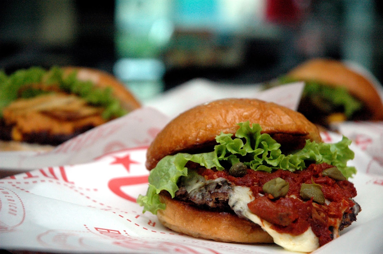 DUDE FOR FOOD: Burgers on Parade at The Burger Joint