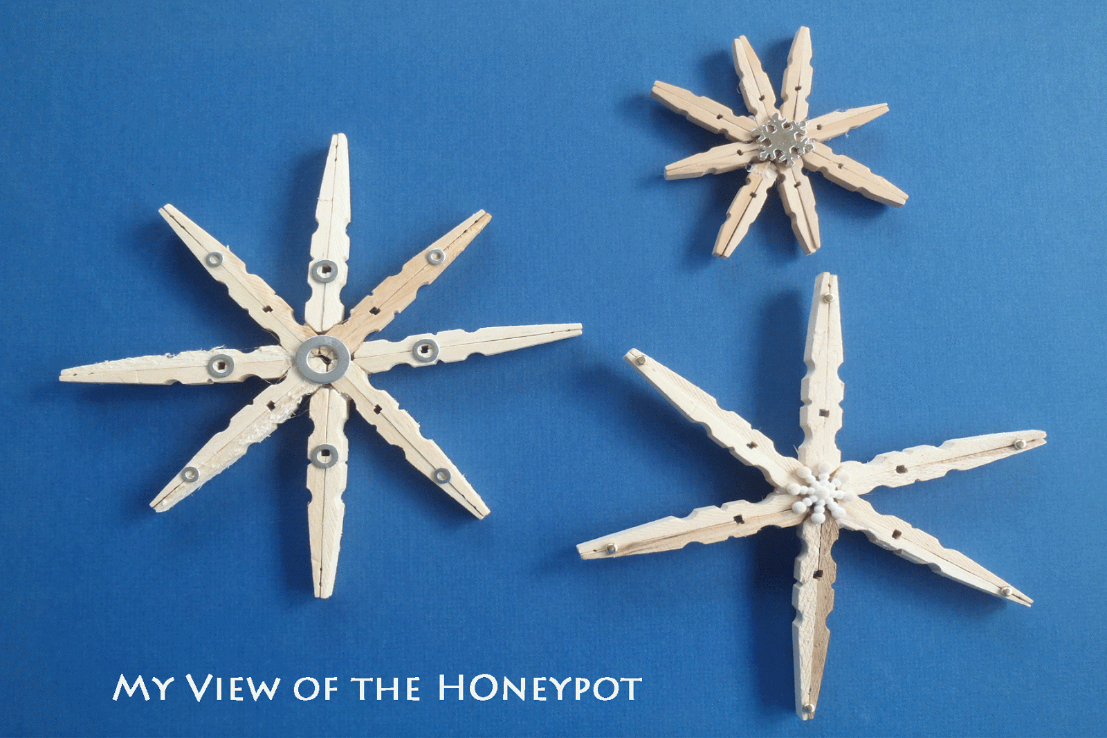 My View of the Honeypot: Dollar Store Snowflake Clothespin Ornaments