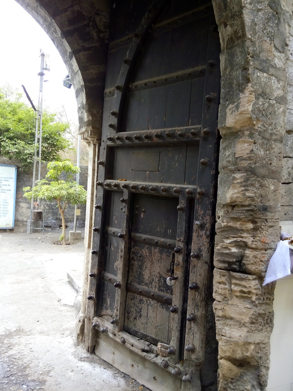 Uparkot fort in Junagadh in Gujarat | The journey of a thousand miles ...