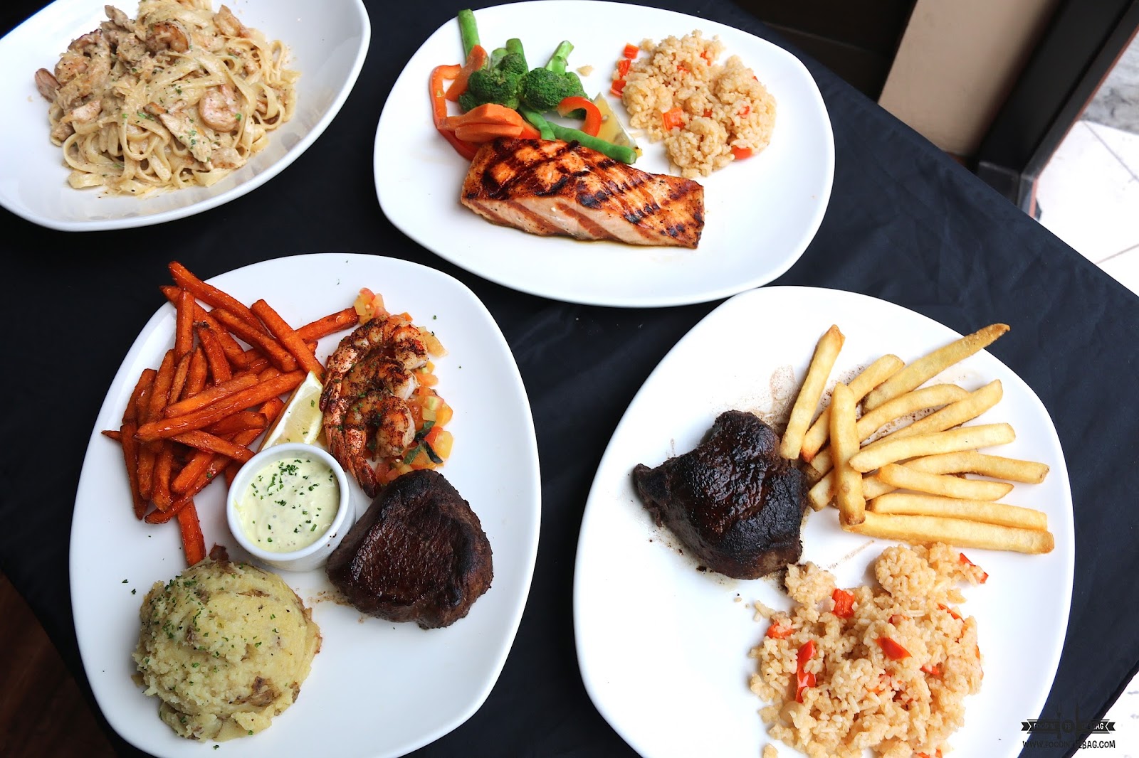 OUTBACK STEAKHOUSE in EASTWOOD CITYWALK | Food In The Bag