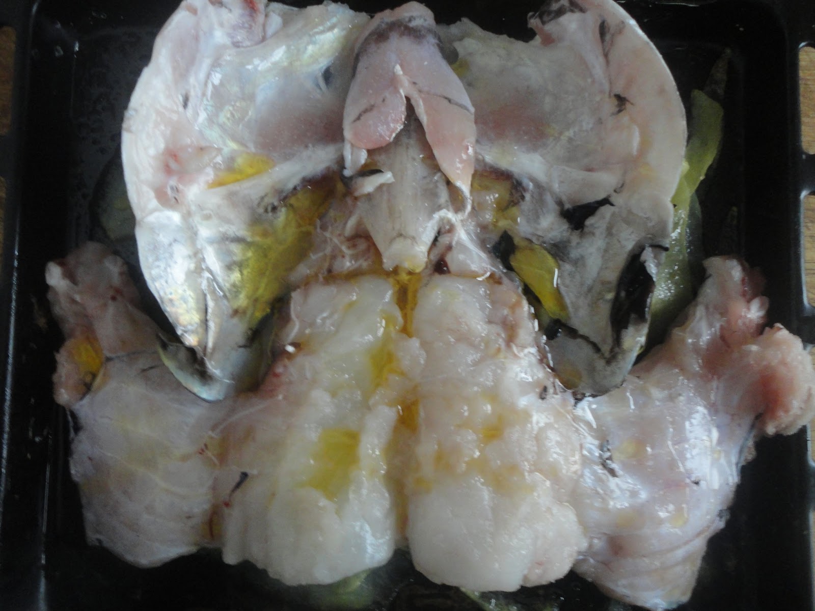 COCER & CANTAR : Cogote de merluza y patatas al horno