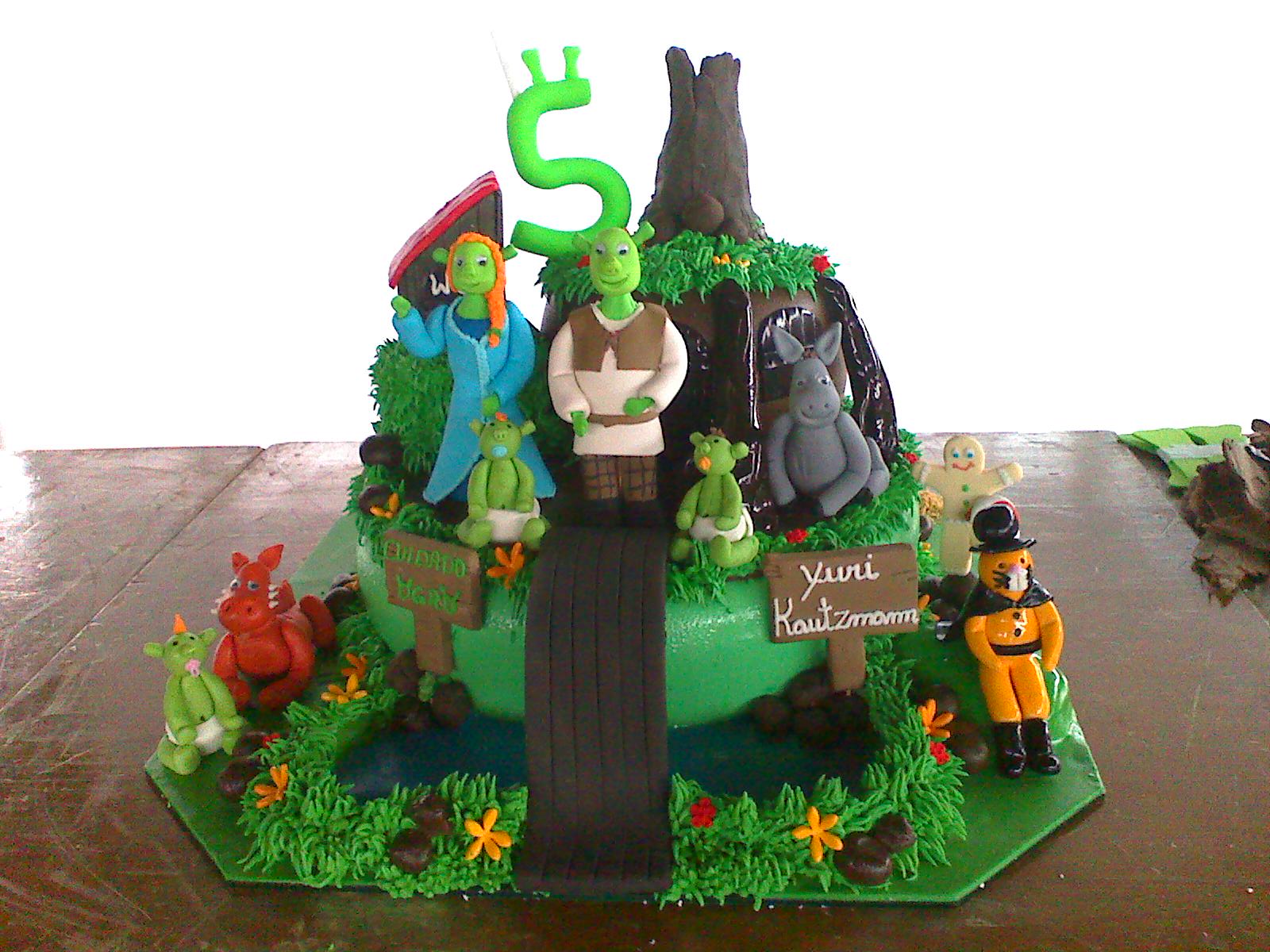 Andrea Bohlke Bolos e Doces Infantis: Shreck