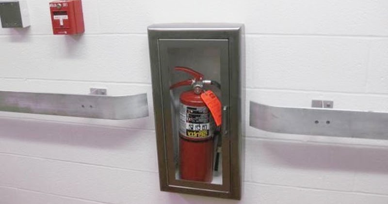 Box tabung apar stainless dan besi - PT. Bumi Mataritama