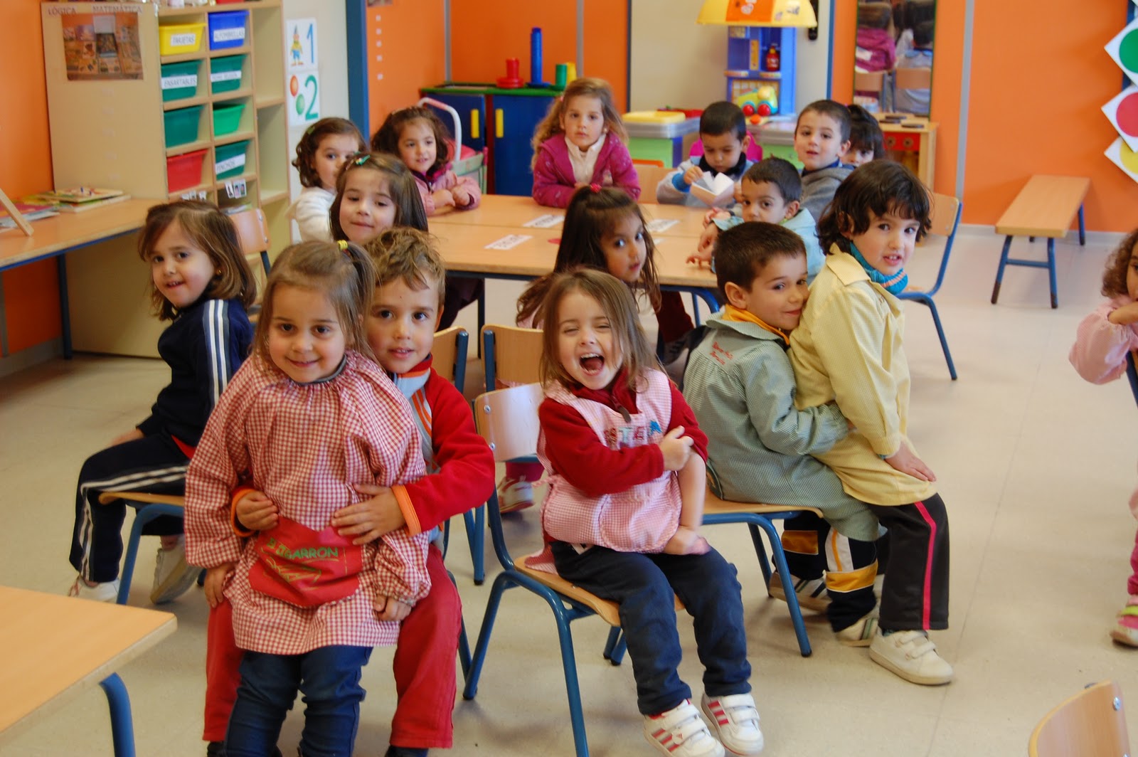 AULA INFANTIL : Los juegos y los juguetes