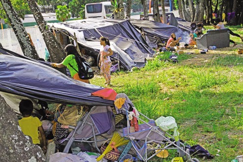 Olho Aberto Paraná: Caingangues acampam em Curitiba e esperam Gleisi