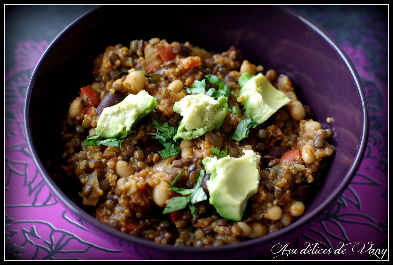 Chili aux lentilles vertes du Puy et quinoa (vegan et sans gluten)