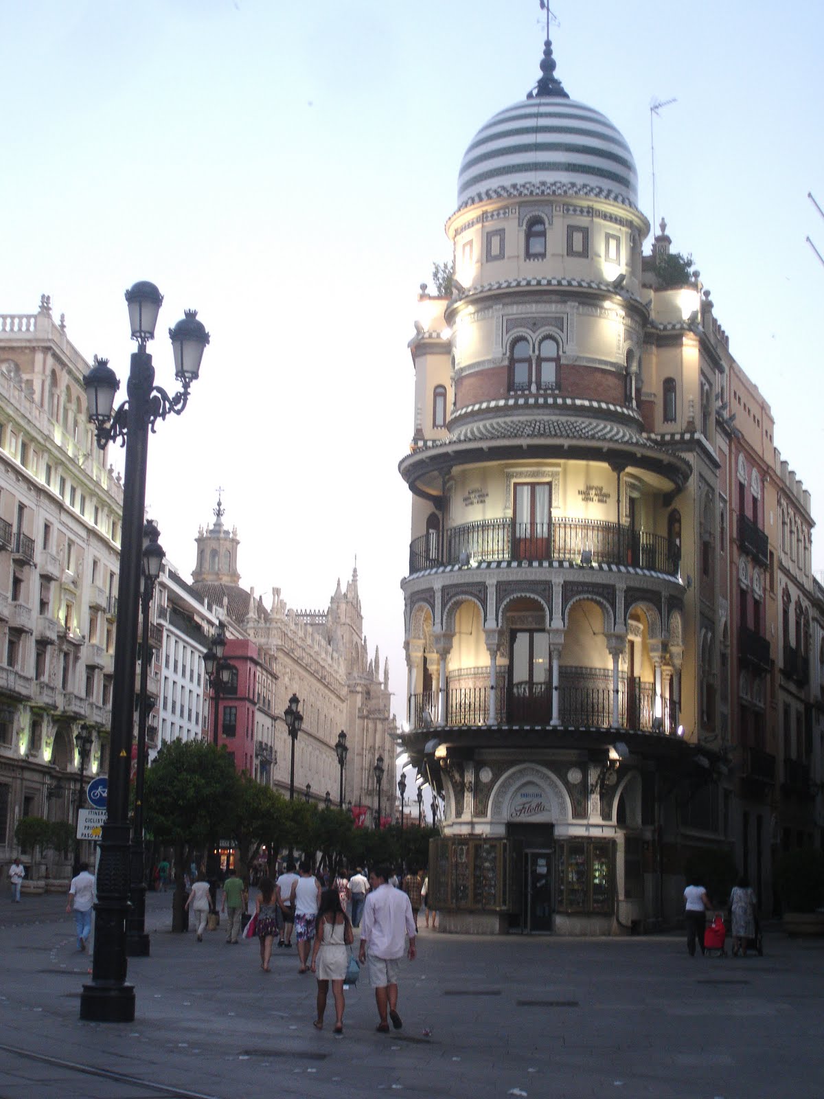 Y Sevilla...: Un paseo por el Centro de Sevilla