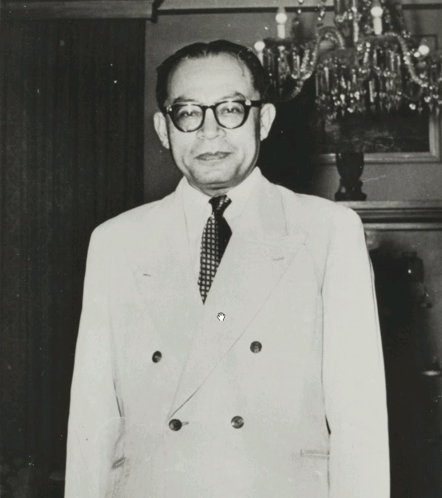 Indonesia Zaman Doeloe: Wajah Bung Hatta di tahun 1947, 1948, 1955