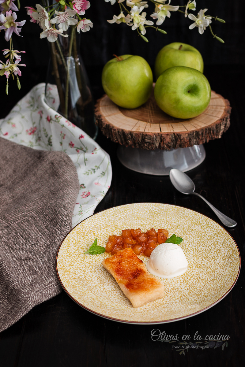 Pantela de manzana y miel, helado de vainilla y pimienta | Olivas en la ...