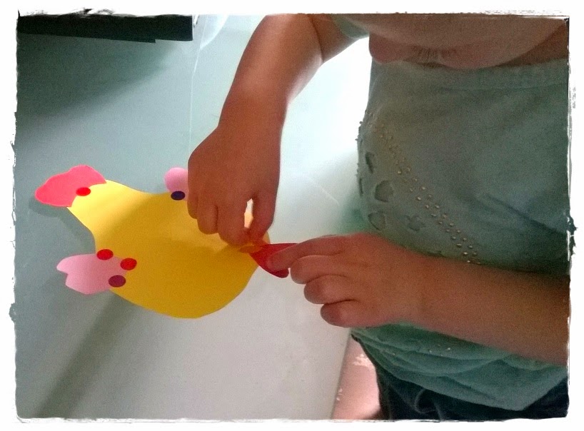 Mademoiselle-Coralie: La poule et ses oeufs {activité}