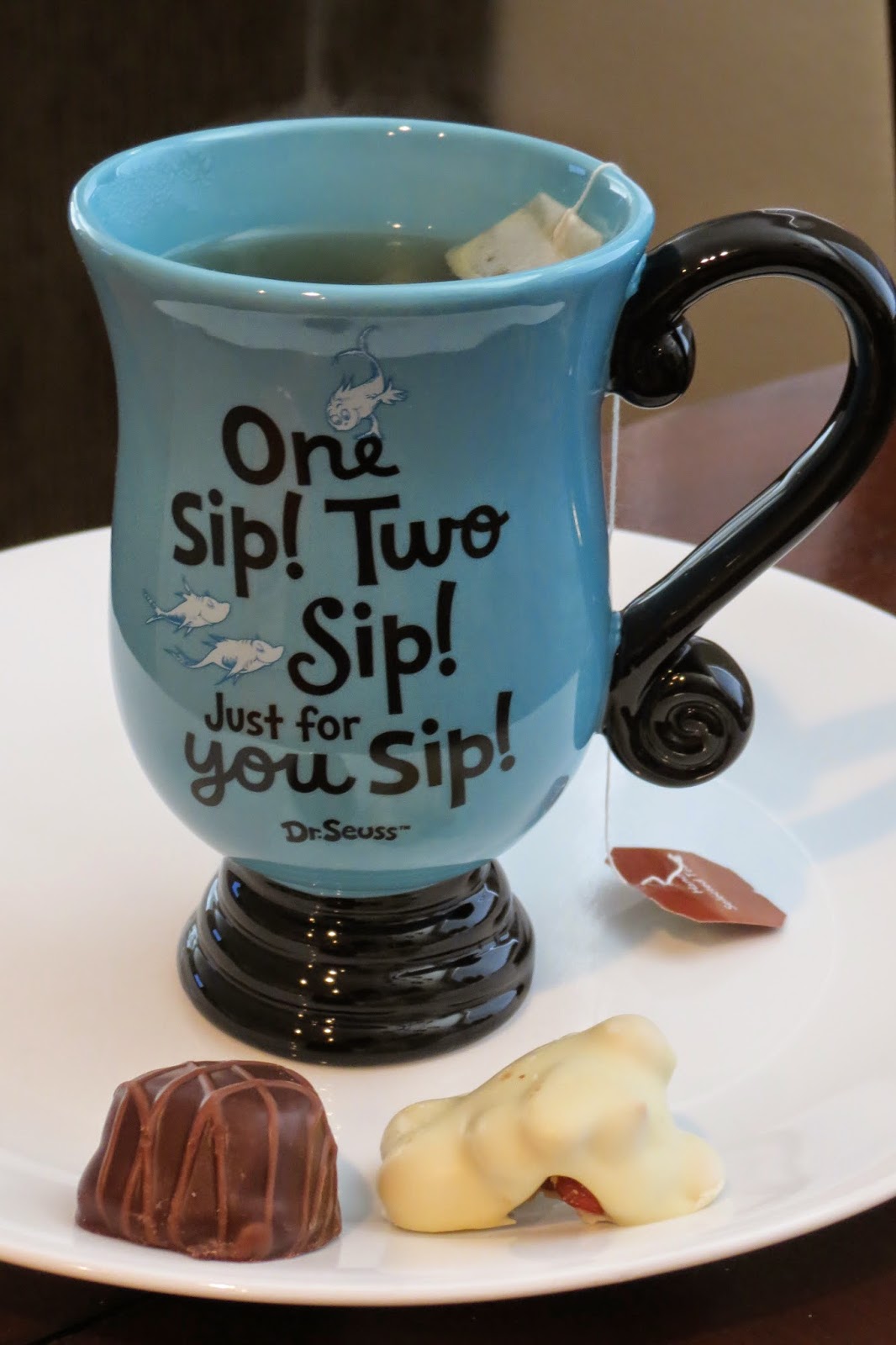 Red Rose Alley: Wacky Tea Cup