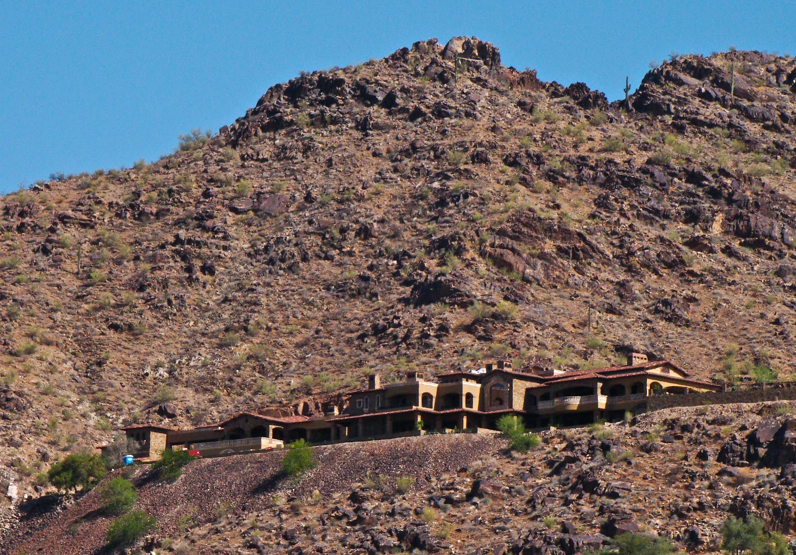 Scottsdale Daily Photo: Photo: Mummy Mountain Mansion
