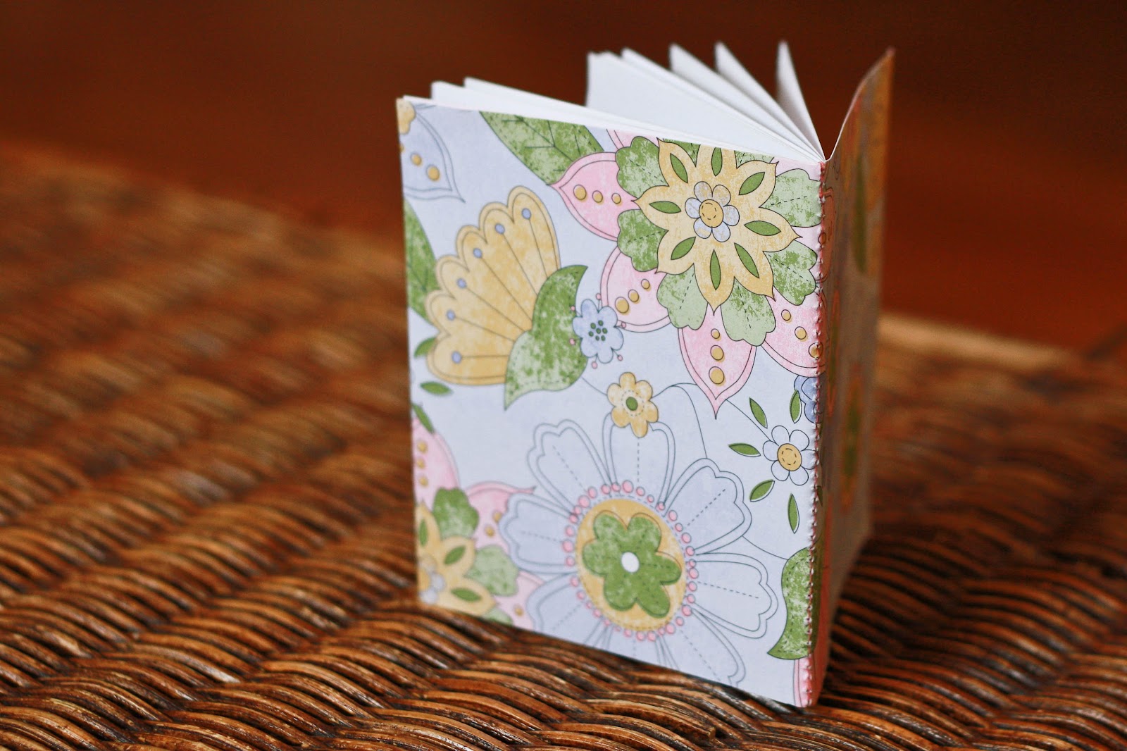 Weaver Family: Homemade Easter: Mini Drawing Book